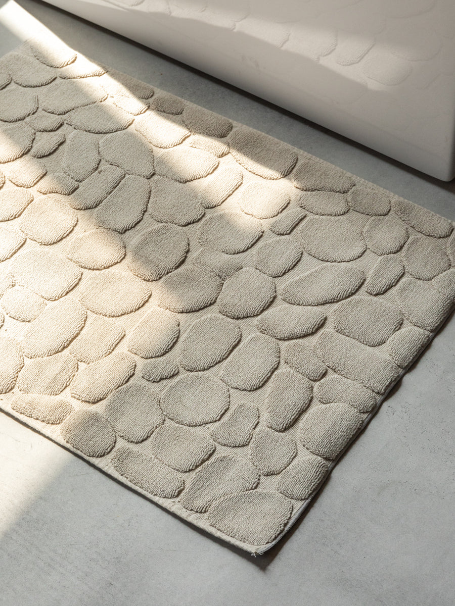 Ishikoro Pebble Bath Mat | Japanese Stone Bath Mat | Rikumo