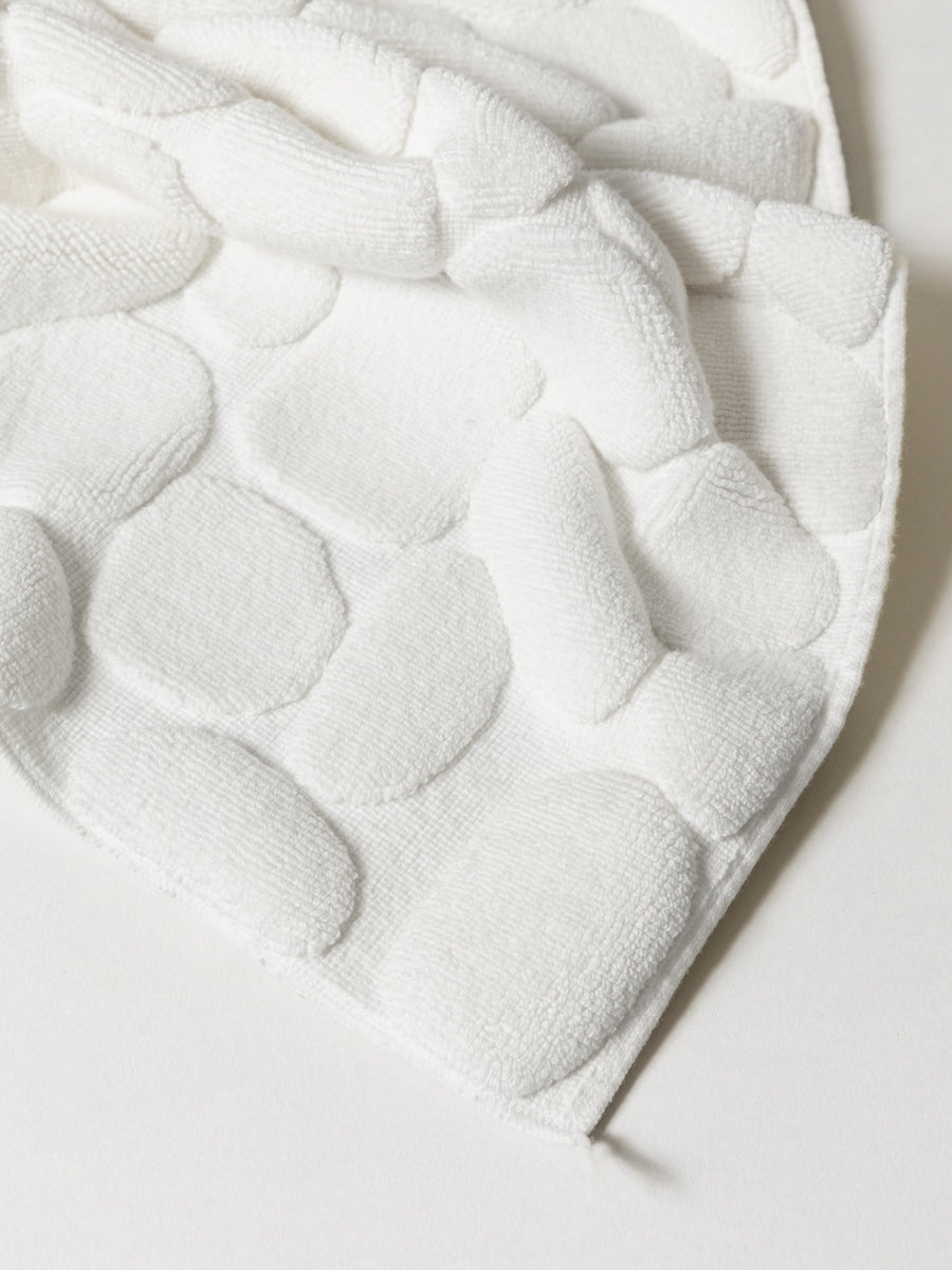Ishikoro Pebble Bath Mat | Japanese Stone Bath Mat | rikumo